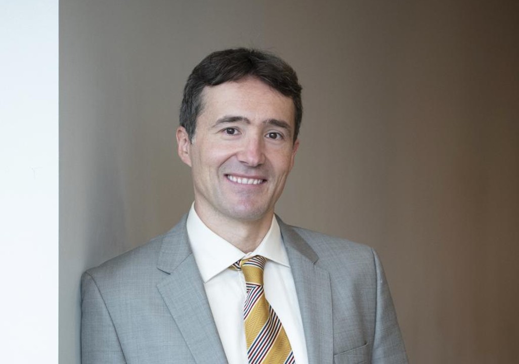 Fabio Moneta, University of Ottawa: Crowded Spaces and Anomalies ...